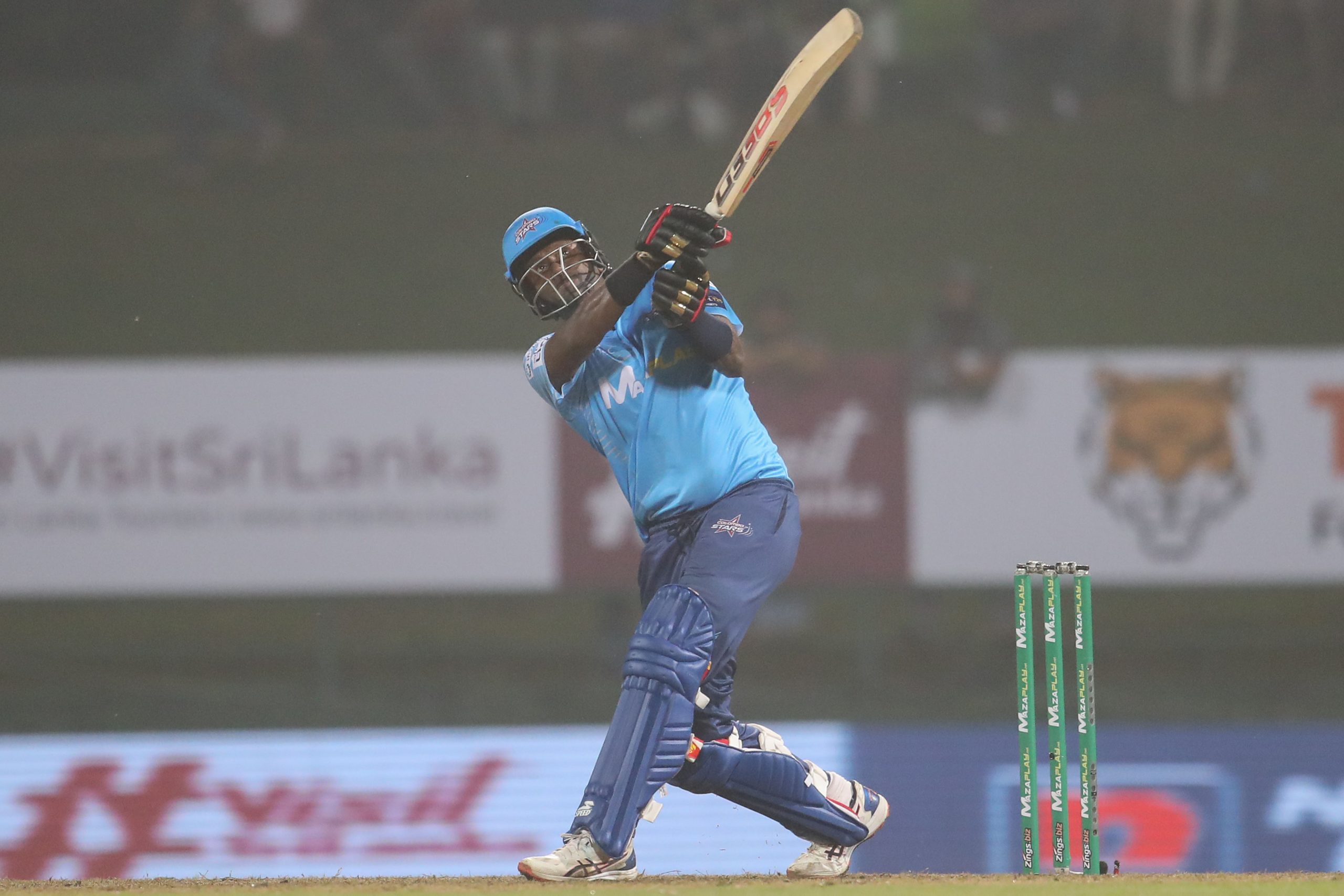 Colombo Stars Angelo Mathews brute unbeaten 73 off 38, but Jaffna Kings ...