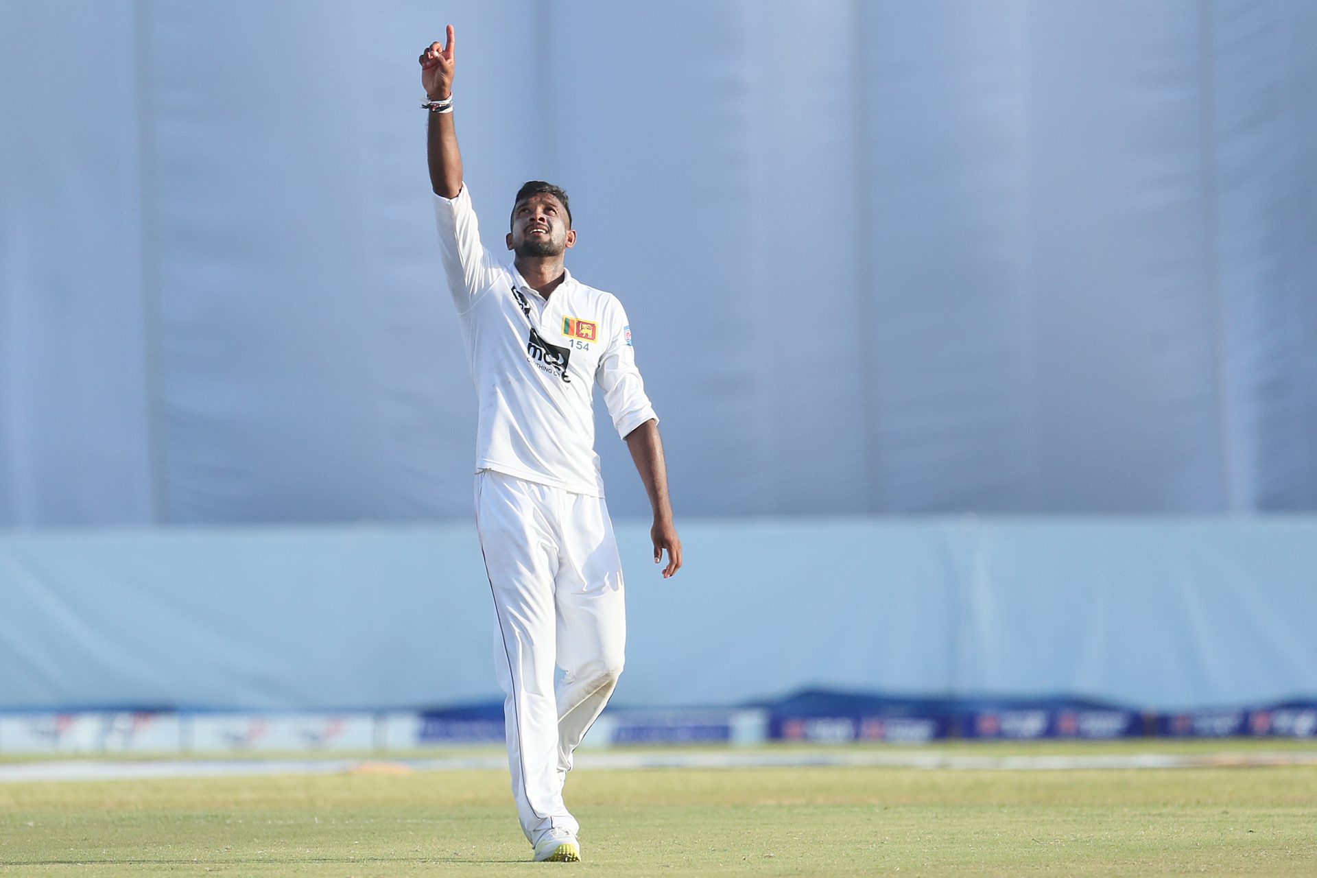 Saud Shakeel hammers career best unbeaten 208 as Pakistan lead by 135 ...