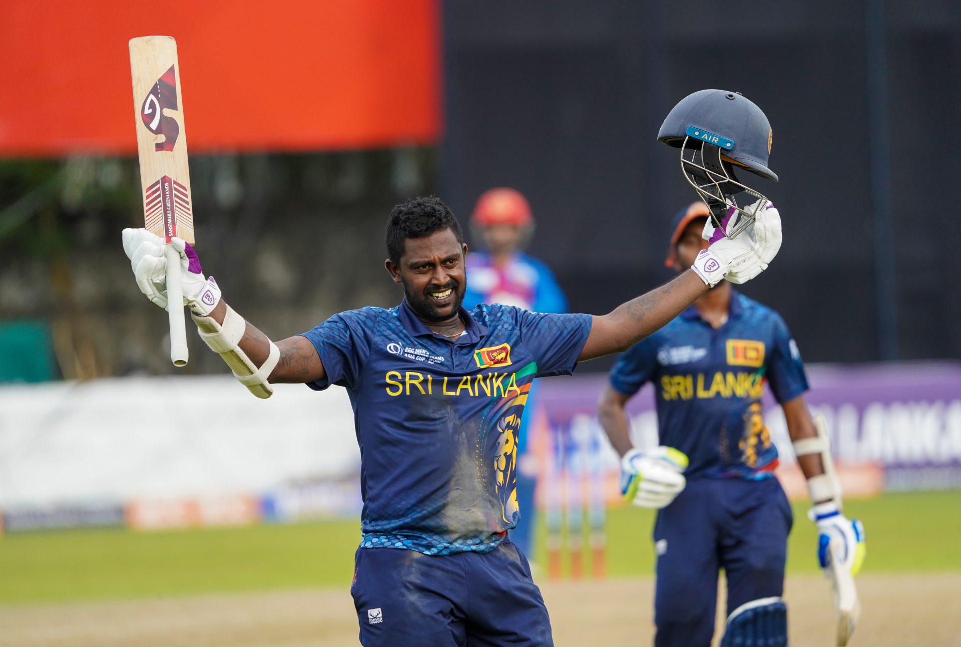 මිනෝද් භානුකගේ උත්සාහය අපතේ යයි - Sri Lanka Cricket