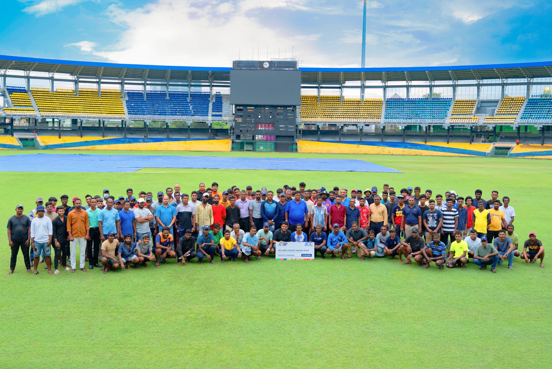 Sri Lanka Cricket’s ground staff awarded the cash reward promised ...