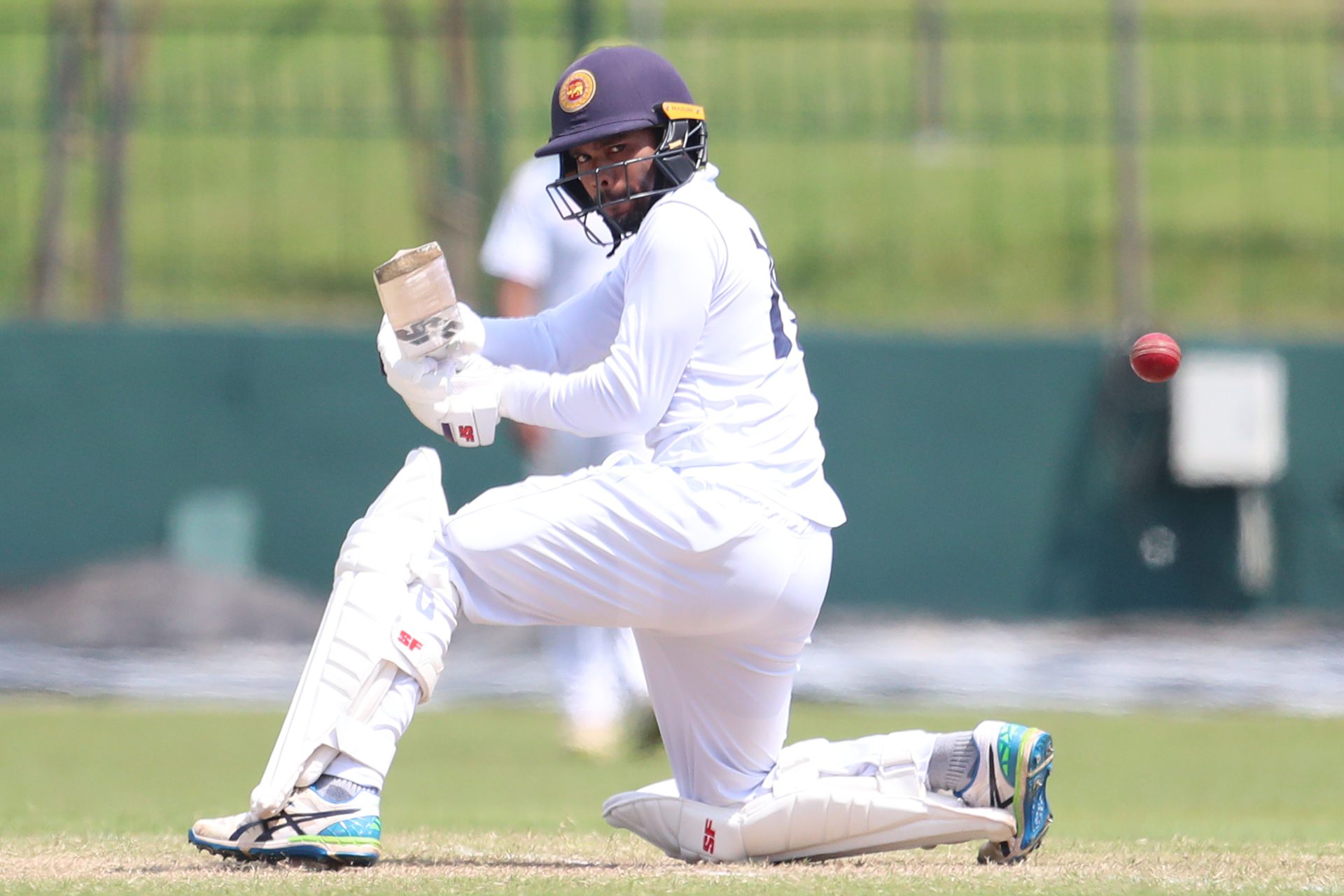 ශ්‍රී ලංකා ක්‍රිකට් ක්‍රීඩකයන් ක්‍රීඩා කරන්නේ අපටම ආවේණික වූ ක්‍රීඩා ...