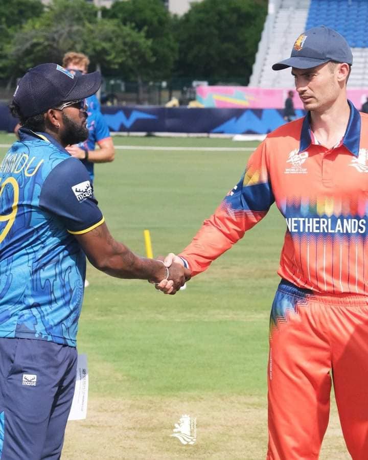 වනිඳු සහ දසුන්ගේ උත්සාහය අපතේ යයි - Sri Lanka Cricket