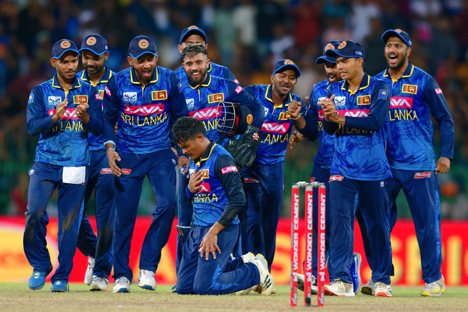 Jeffrey Vandersay from 3-year hibernation to destroy India with 6/33 in ...