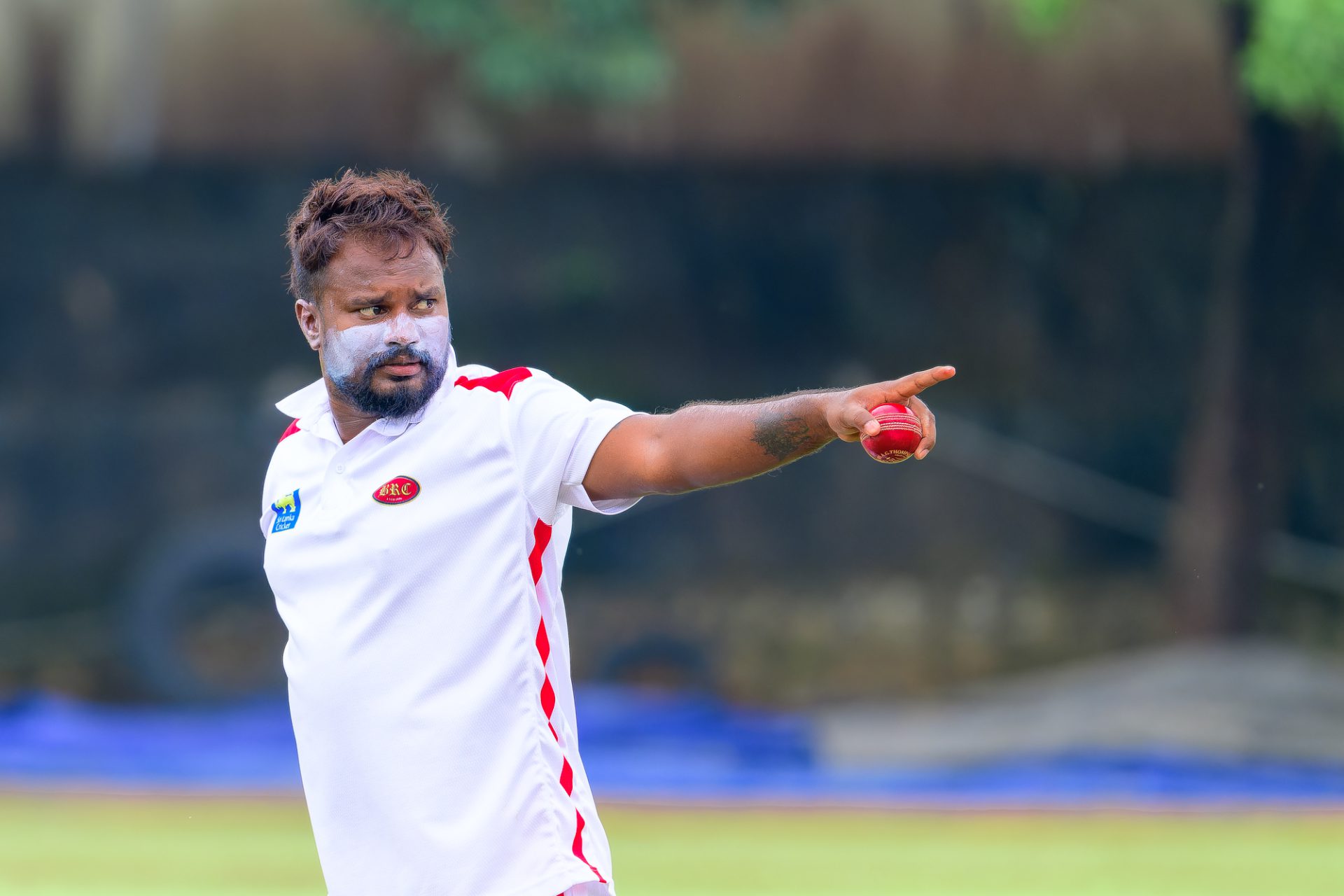 මාලින්ද පුෂ්පකුමාරගෙන් කැපී පෙනෙන පන්දු යැවීමක් - Sri Lanka Cricket